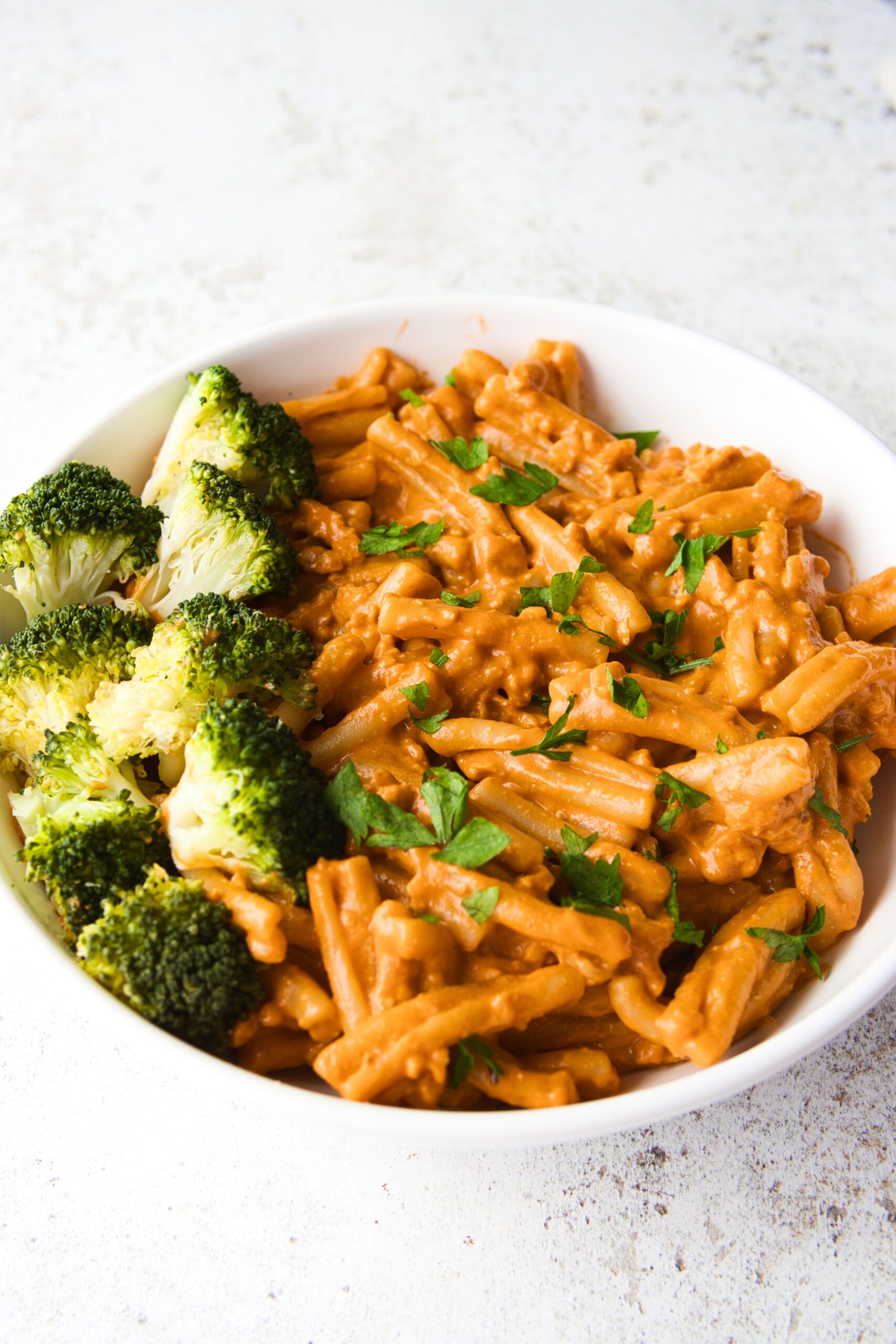 Creamy Tomato Pasta (High-Protein) - She likes greens